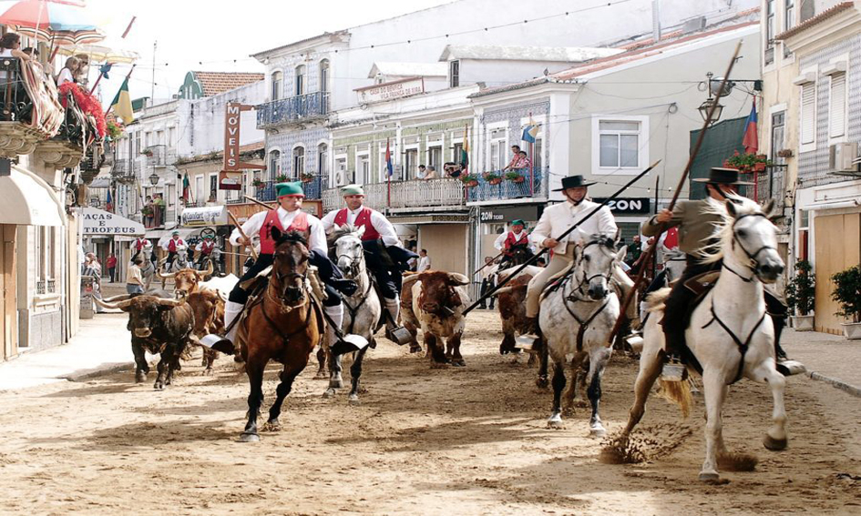 Vila Franca: Colete cada vez mais Encarnado na tradição da festa ...