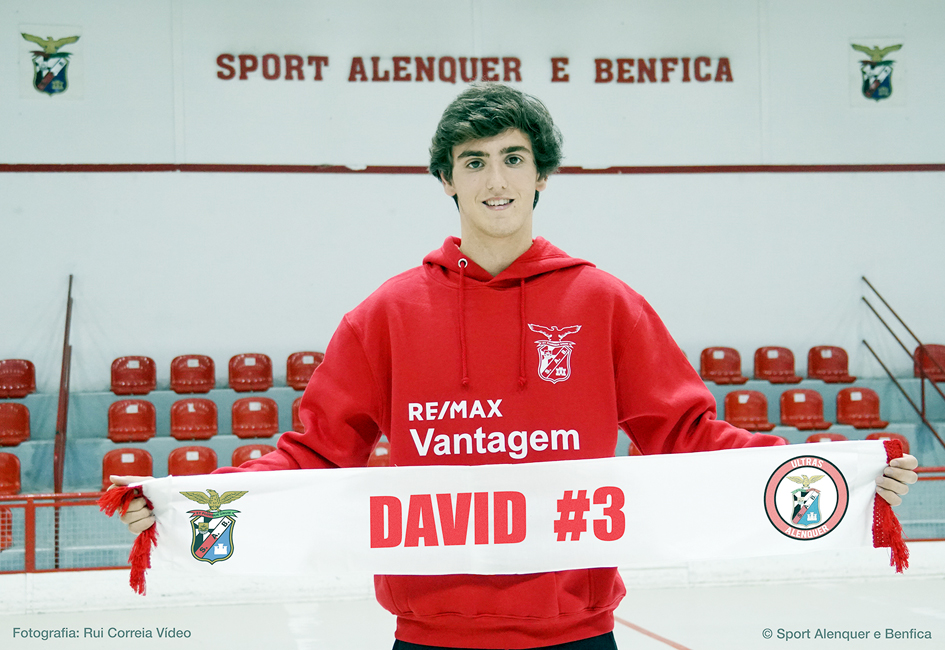 Alenquer e Benfica: hoquista David Diniz renova pela equipa de juniores - Jornal Fundamental